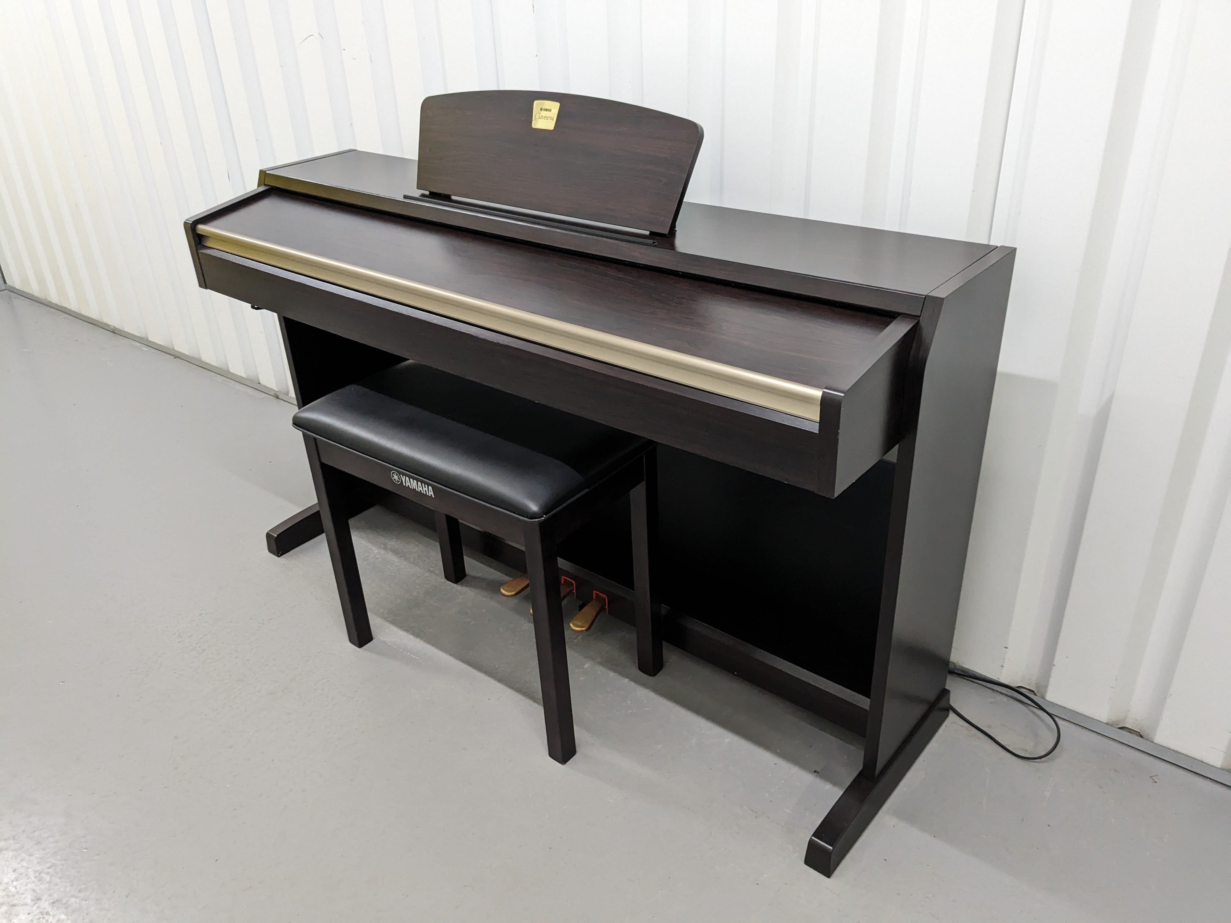 Yamaha Clavinova CLP-220 Digital Piano and stool in dark rosewood stoc – Sulinda Music