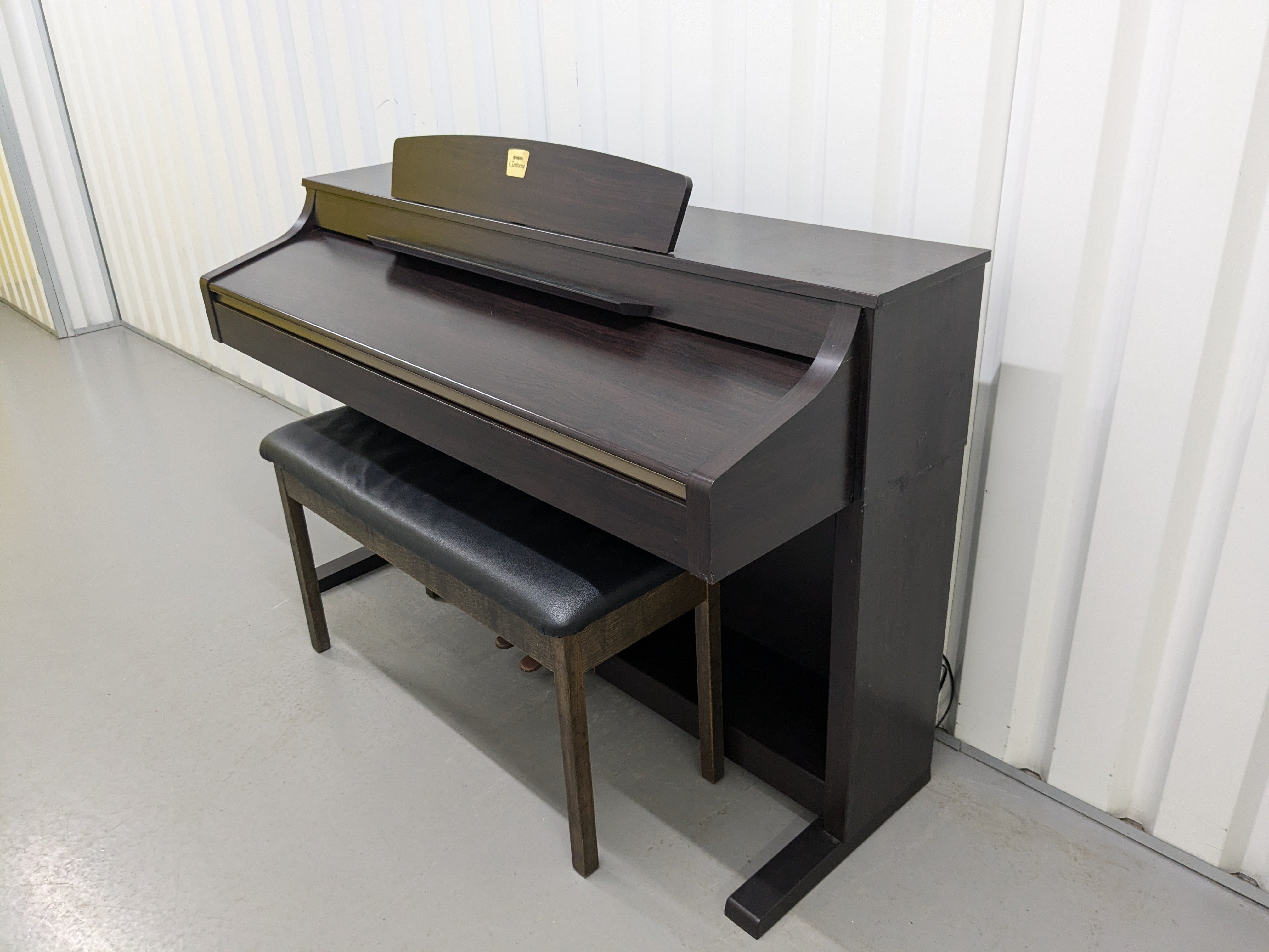 Yamaha Clavinova CLP-330 Digital Piano in dark rosewood finish stock n – Sulinda Music