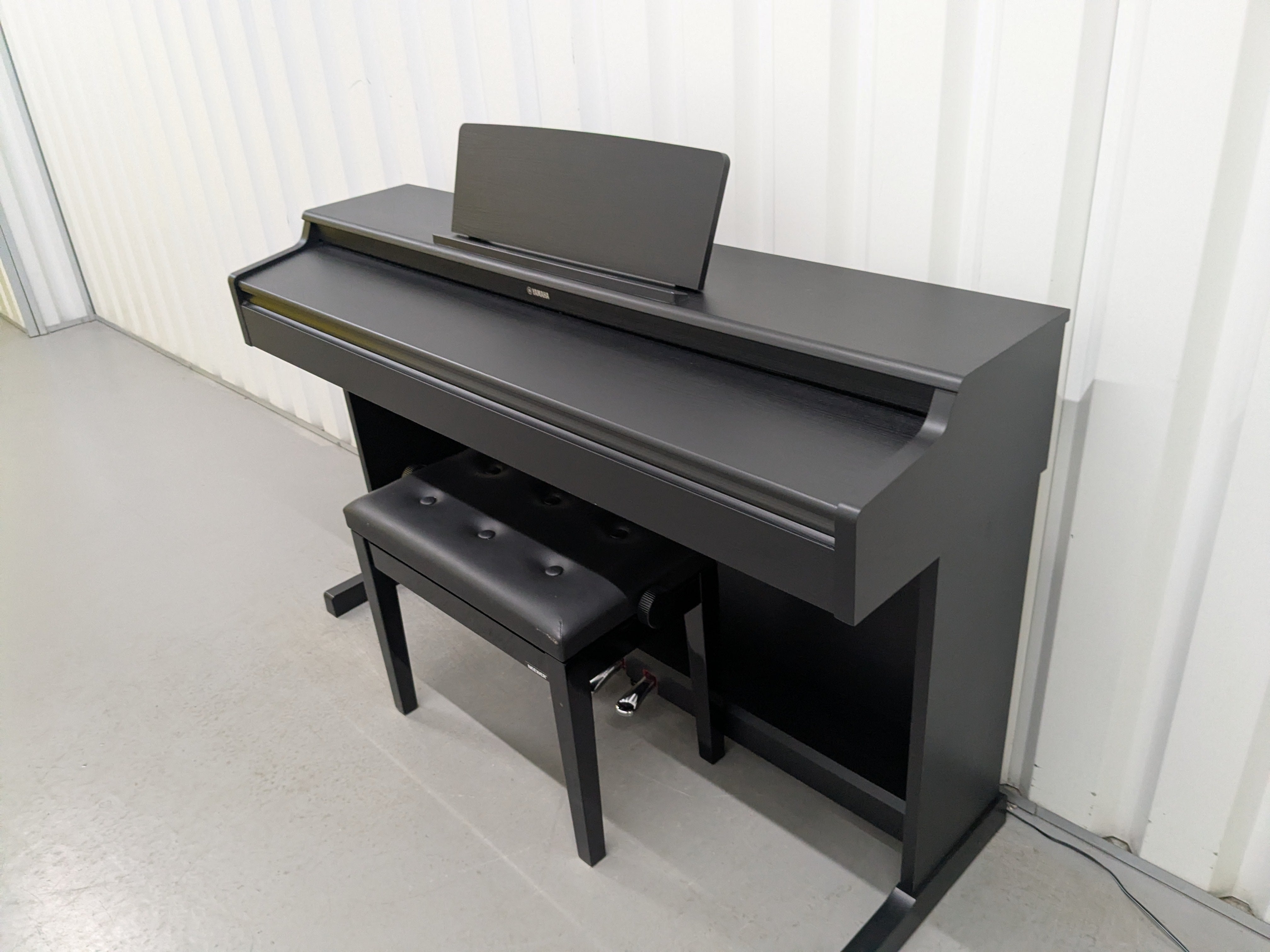 Yamaha Arius YDP-164 Digital Piano in black clavinova keyboard stock # – Sulinda Music