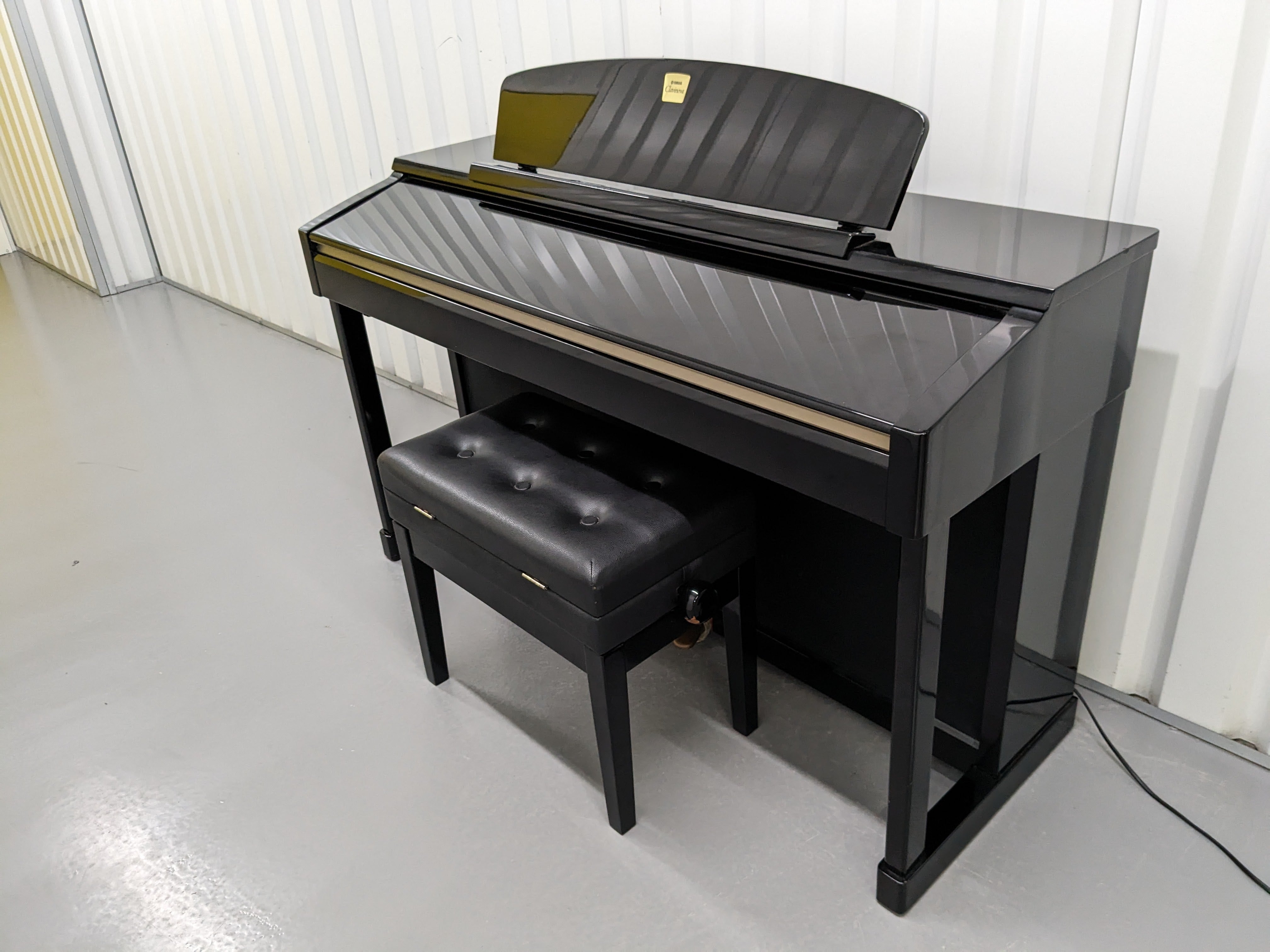 Yamaha Clavinova CLP-170PE Digital Piano glossy black polished ebony s ...
