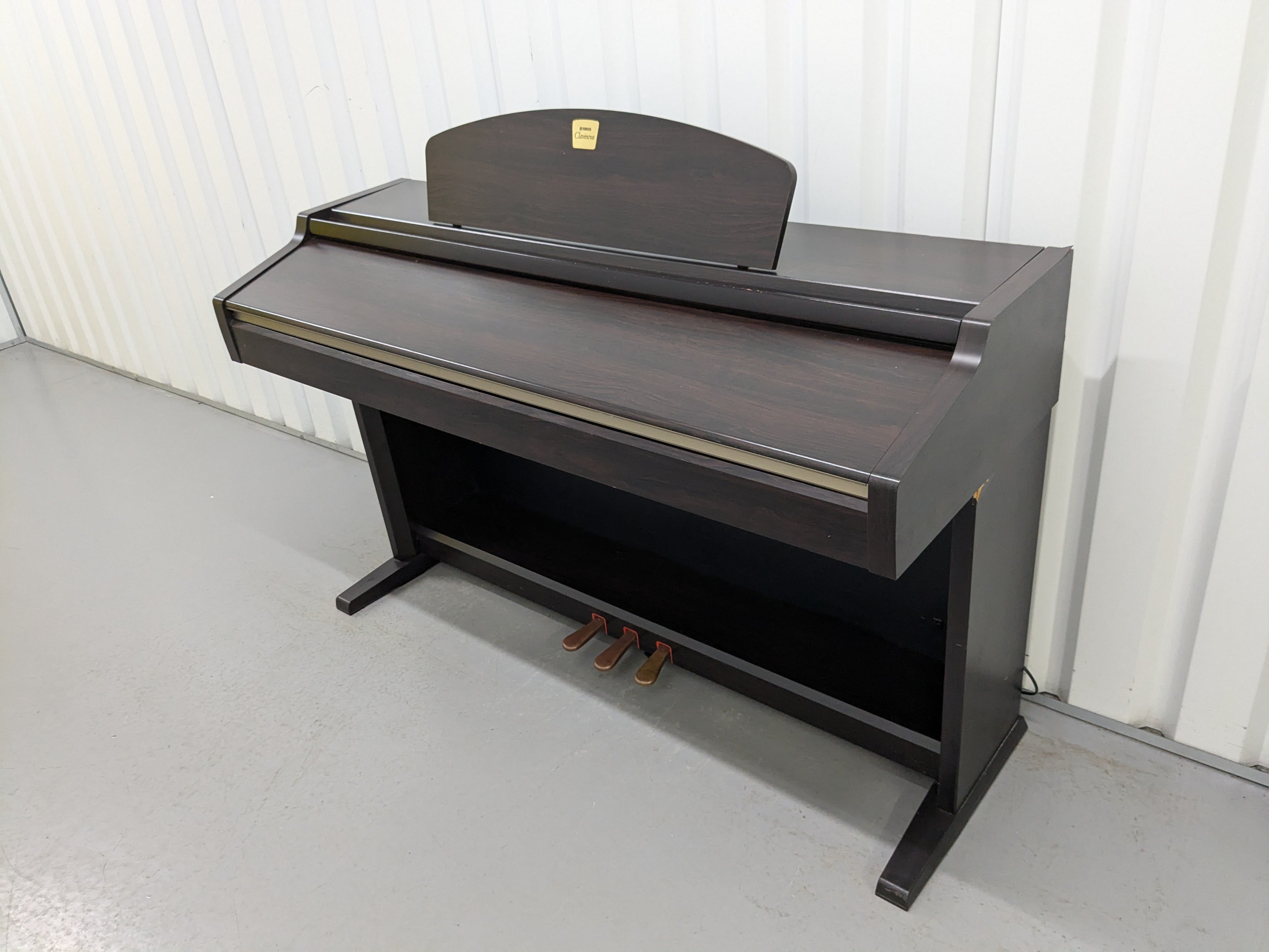 Yamaha Clavinova CLP-930 Digital Piano in dark rosewood finish stock ...