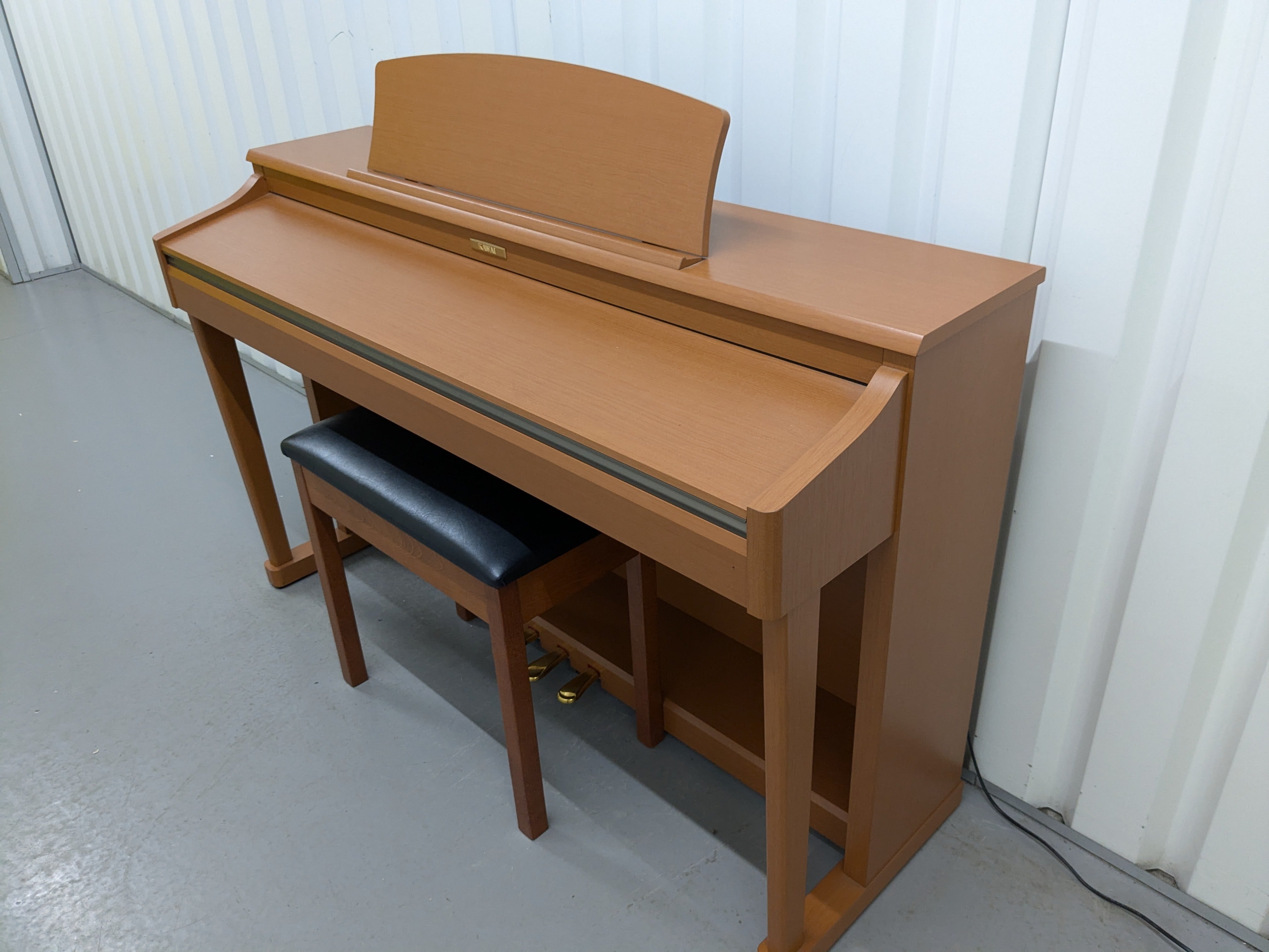 Kawai CN32 Digital Piano with stool in light oak finish stock #24379 ...