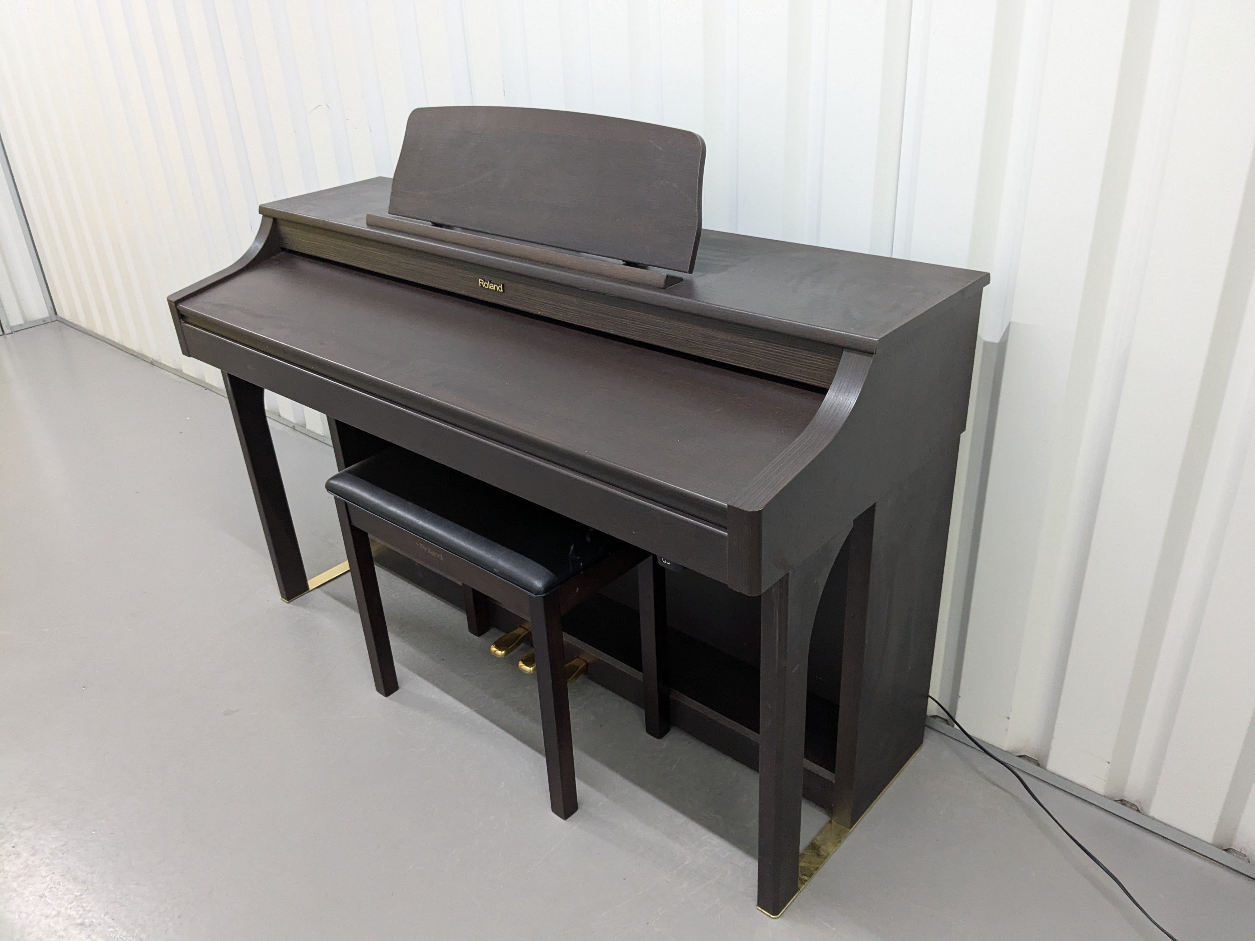 Roland HP207e professional Digital Piano + stool Full Size 88 keys sto ...
