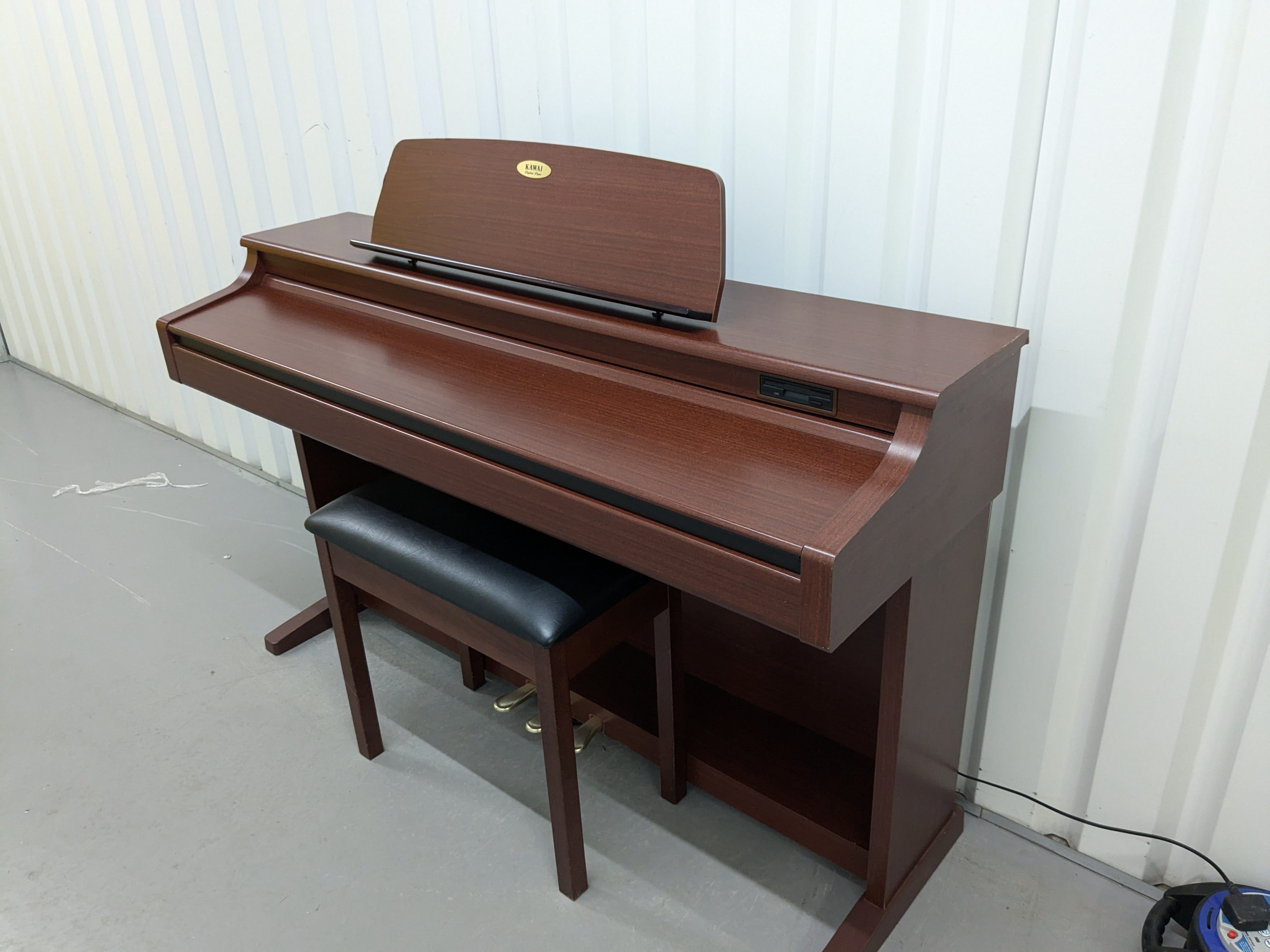Kawai CN4 Professional Digital Piano in mahogany with stool stock numb ...