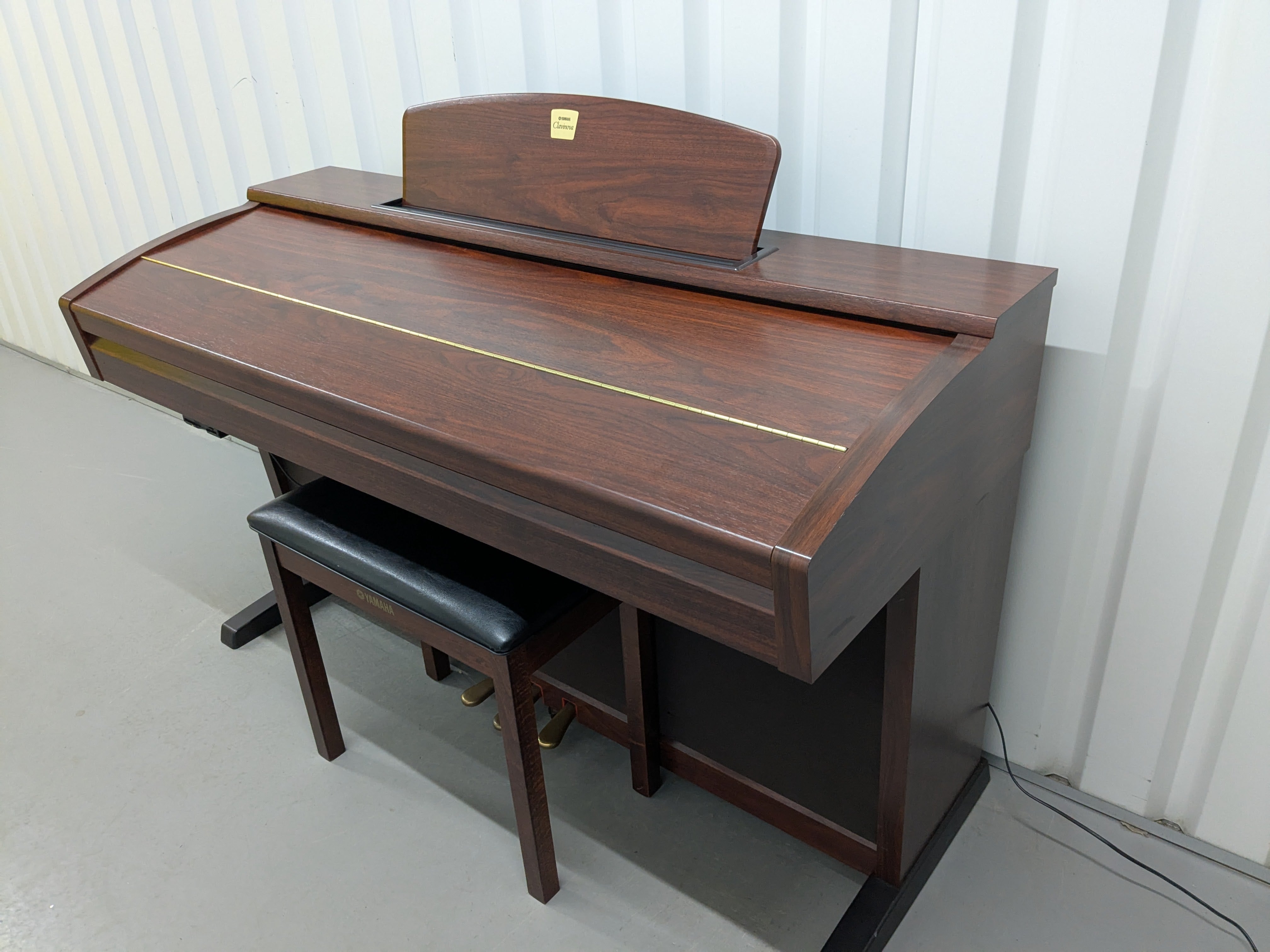 Yamaha Clavinova CVP-305 Digital Piano arranger + stool in mahogany st ...