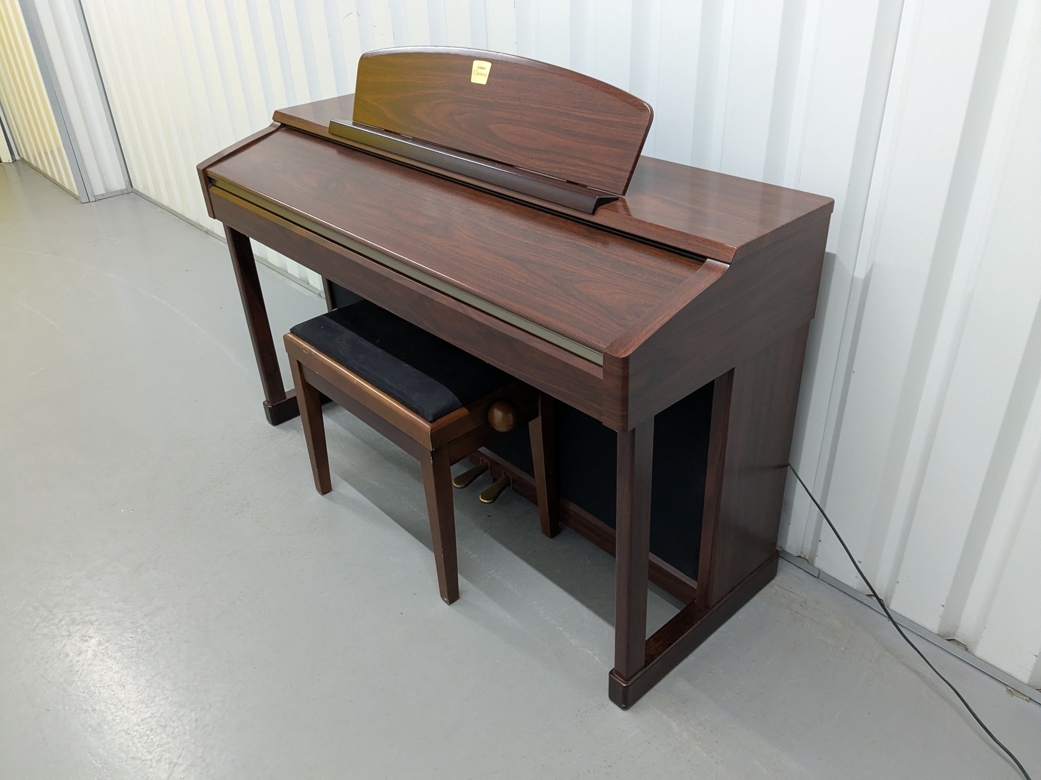 Yamaha Clavinova CLP-170 Digital Piano in mahogany colour stock #25108 ...