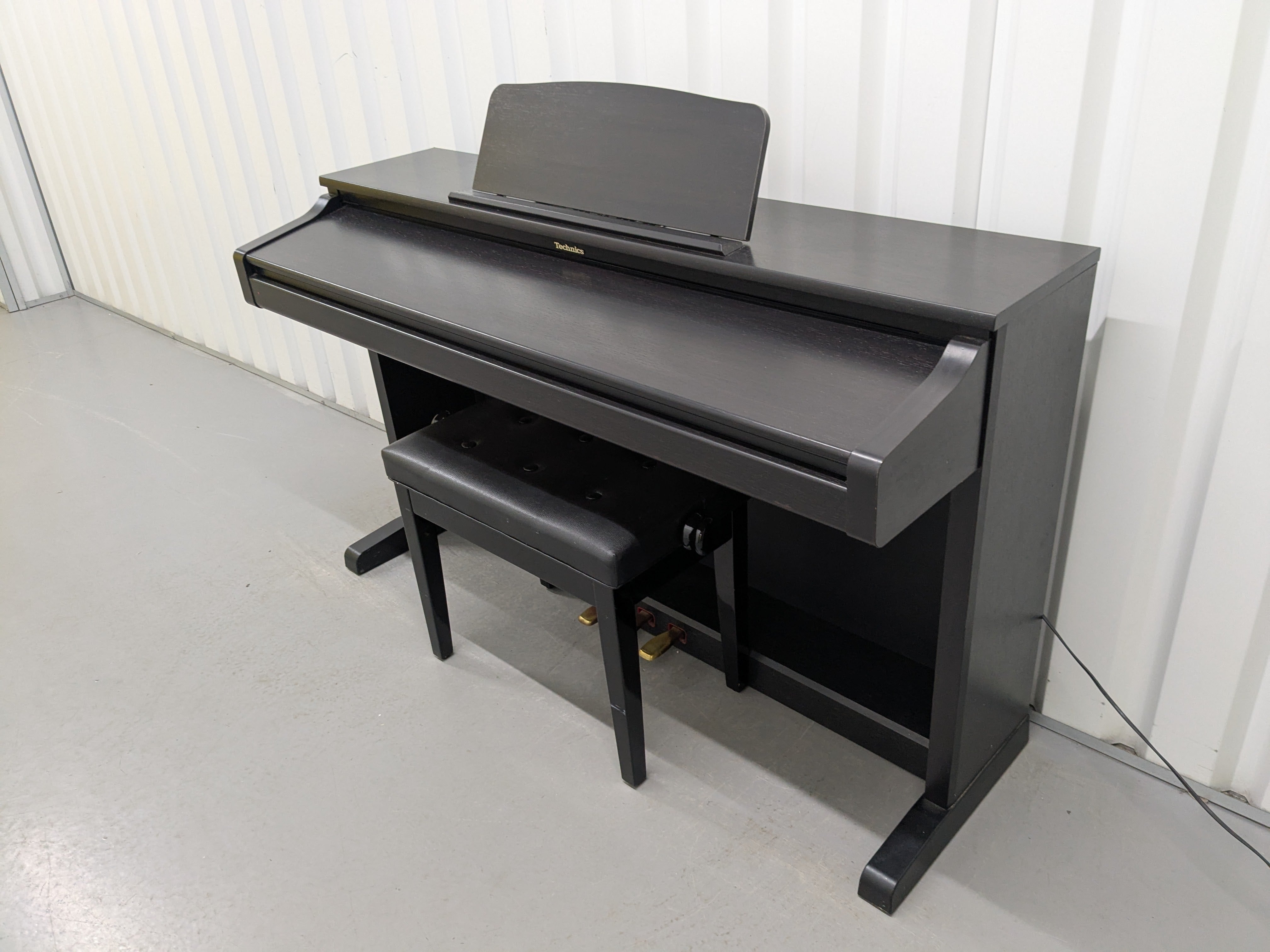 Technics SX-PX224 Digital Piano and stool in satin black weighted keys ...